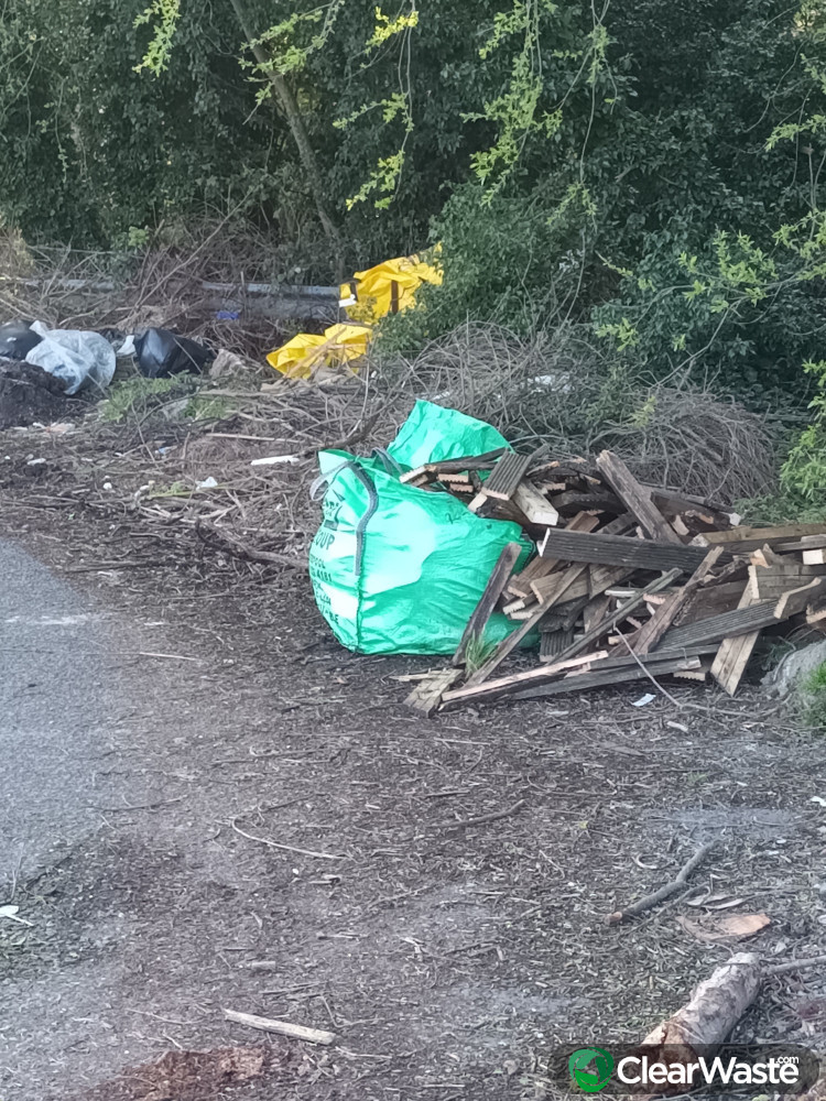 Fly-tipping in York Close, Bootle - ClearWaste