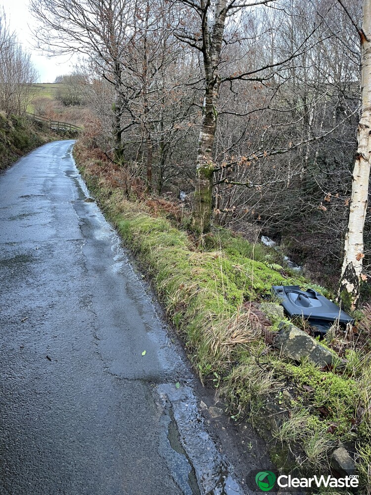 Fly-tipping in Slaithwaite Hall, Huddersfield - ClearWaste