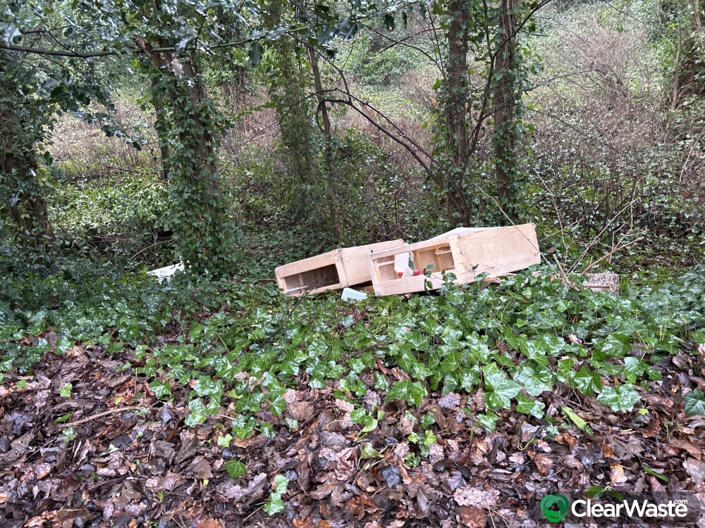 Fly-tipping in Kettlethorpe Hall Drive, Wakefield - ClearWaste