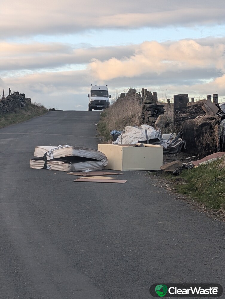 Fly-tipping in Mutton Lane, Bradford - ClearWaste