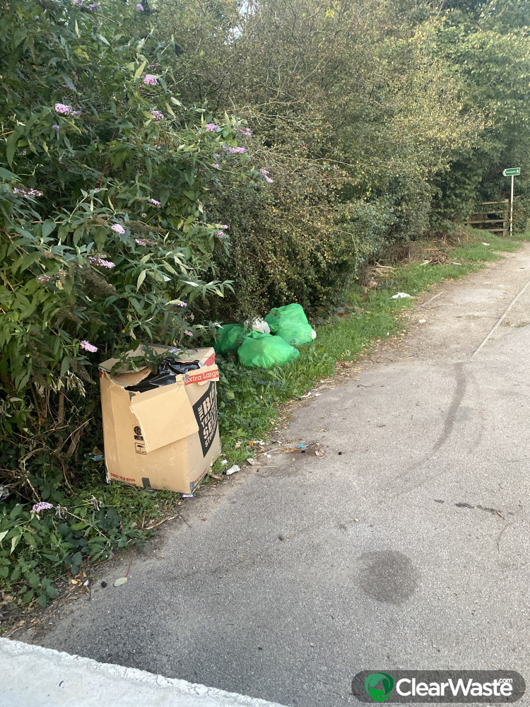Fly-tipping in Whitewebbs Lane, Enfield - ClearWaste